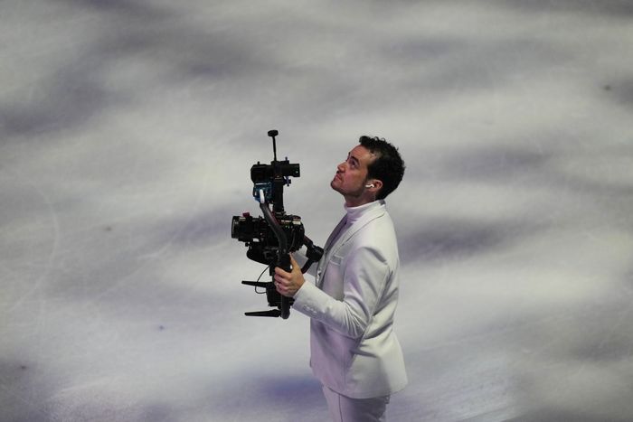 Former ice dancer brings Olympic figure skating into close focus for t...