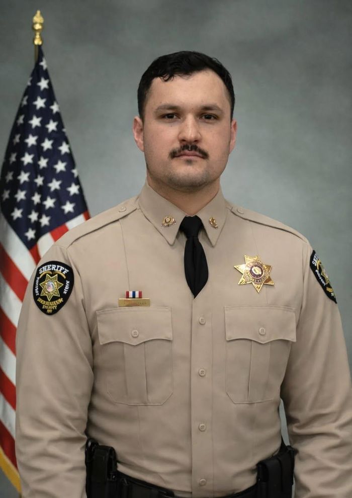 2 Missouri sheriff's deputies fatally shot, 2 others wounded, authorit...