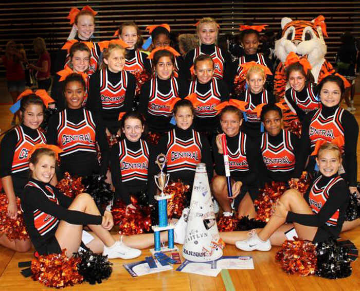 Junior High School Cheerleaders win Top Team