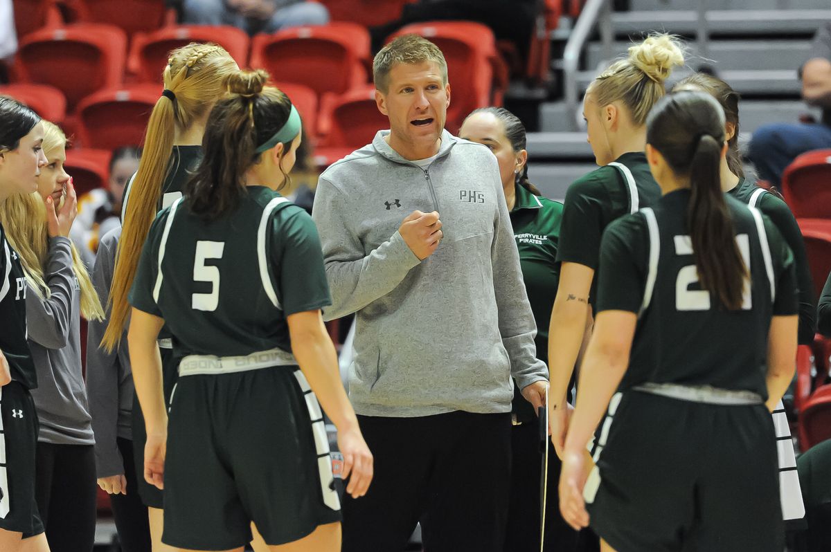 Perryville girls’ hounding defense propels Pirates to FSCB H...