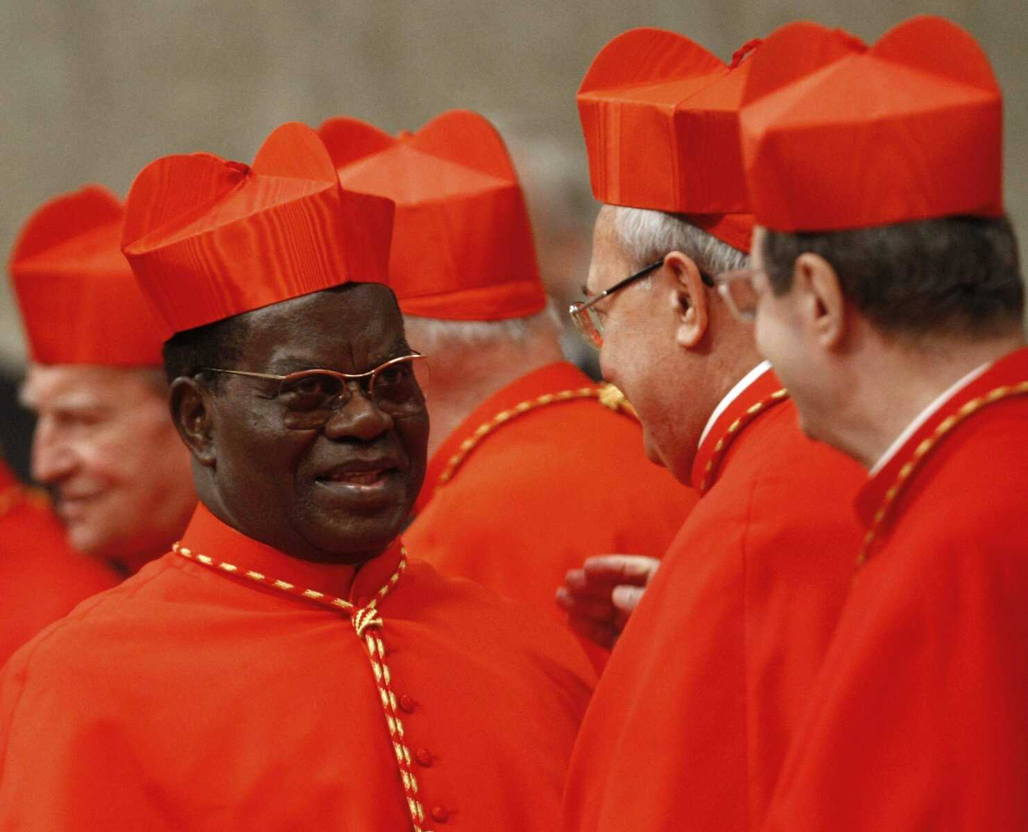 Pope appoints cardinals to advise governing and reform
