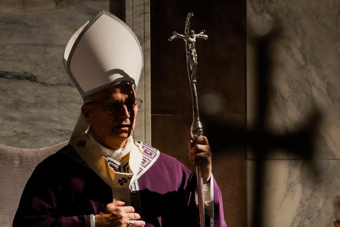 Photo gallery: Christians mark Ash Wednesday, beginning the Lenten Sea...