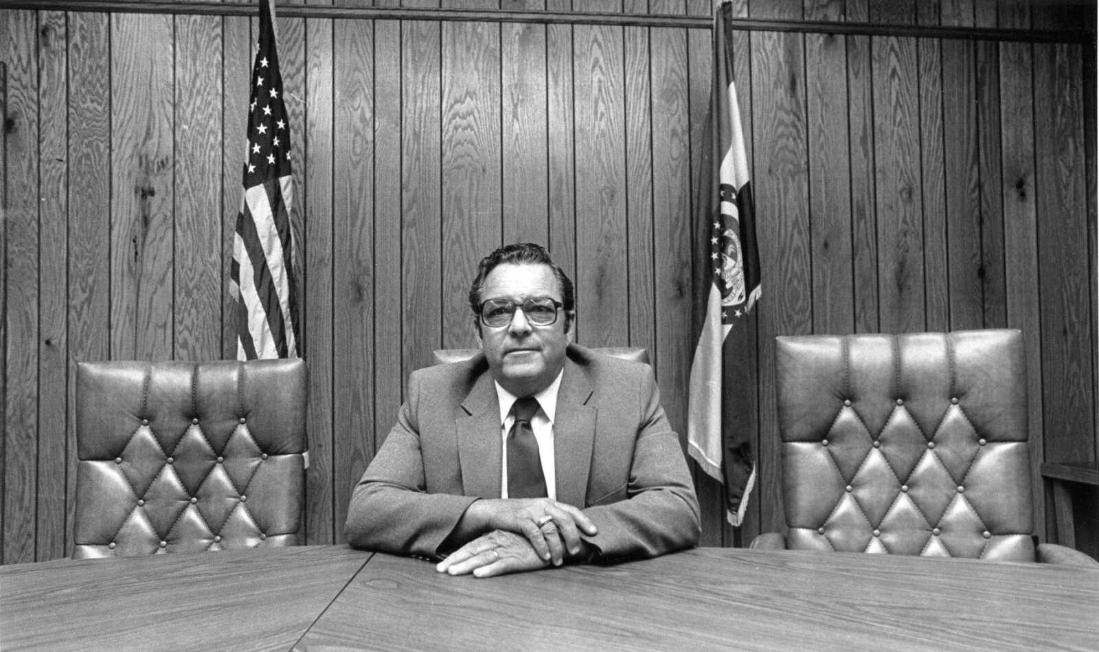 Mayor Rhodes led Cape through period of change