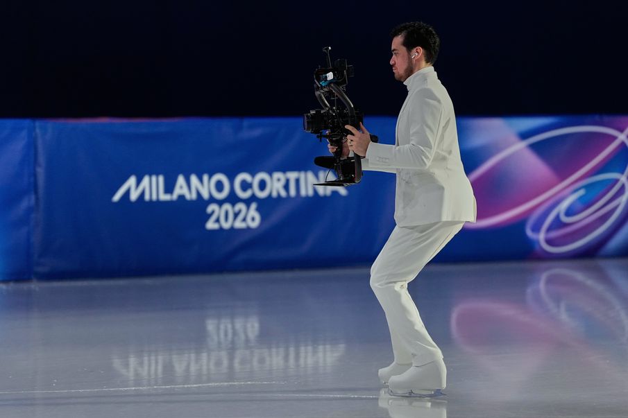 Former ice dancer brings Olympic figure skating into close focus for t...