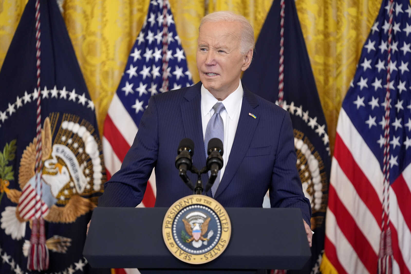 Biden tells governors he's eyeing executive action on immigration, see...