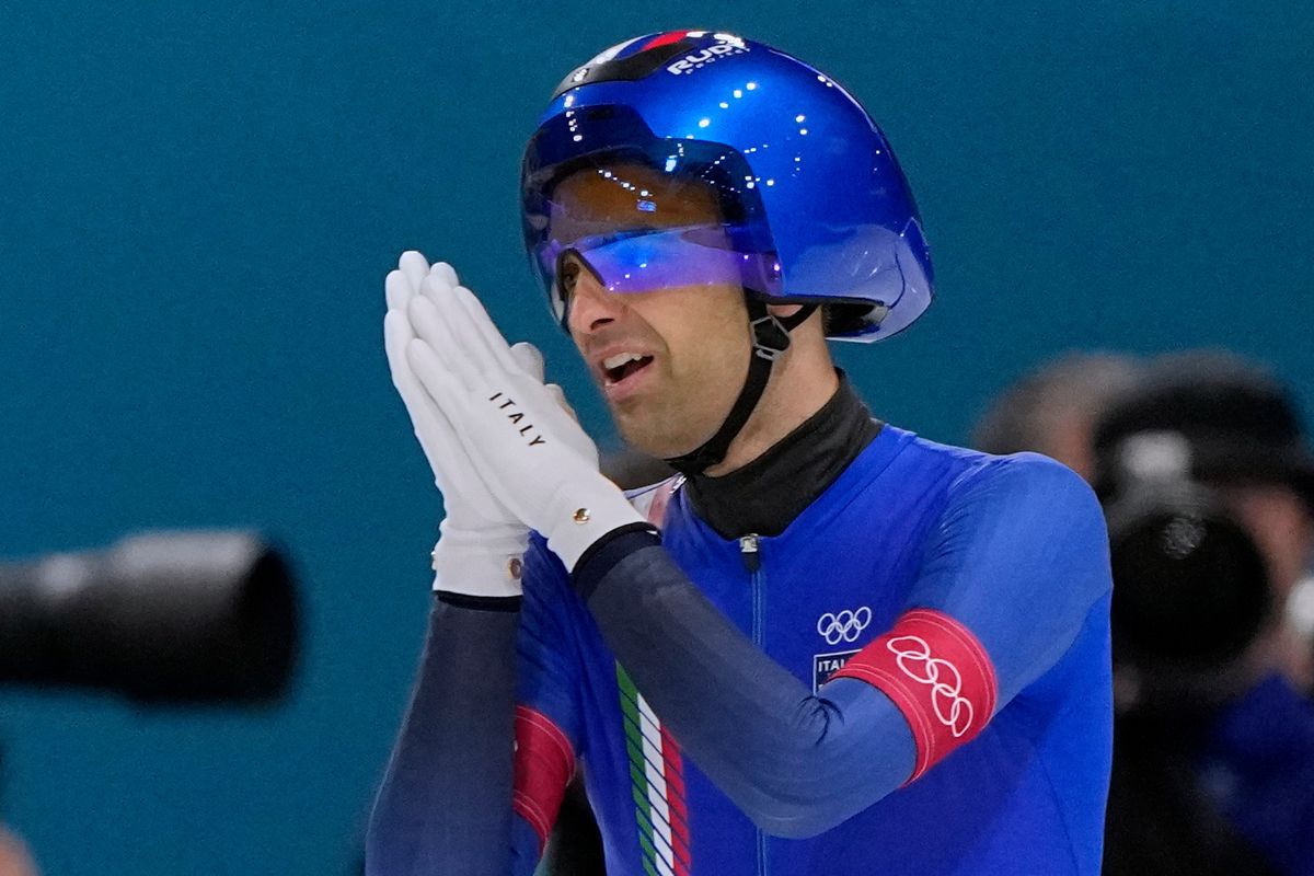 Italian speedskater Andrea Giovannini uses Steph Curry's 'Night night'...