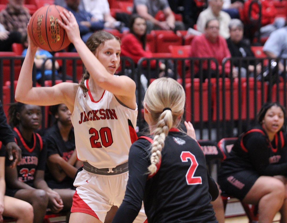 Hammontree shines but can't stop Jackson's commanding win