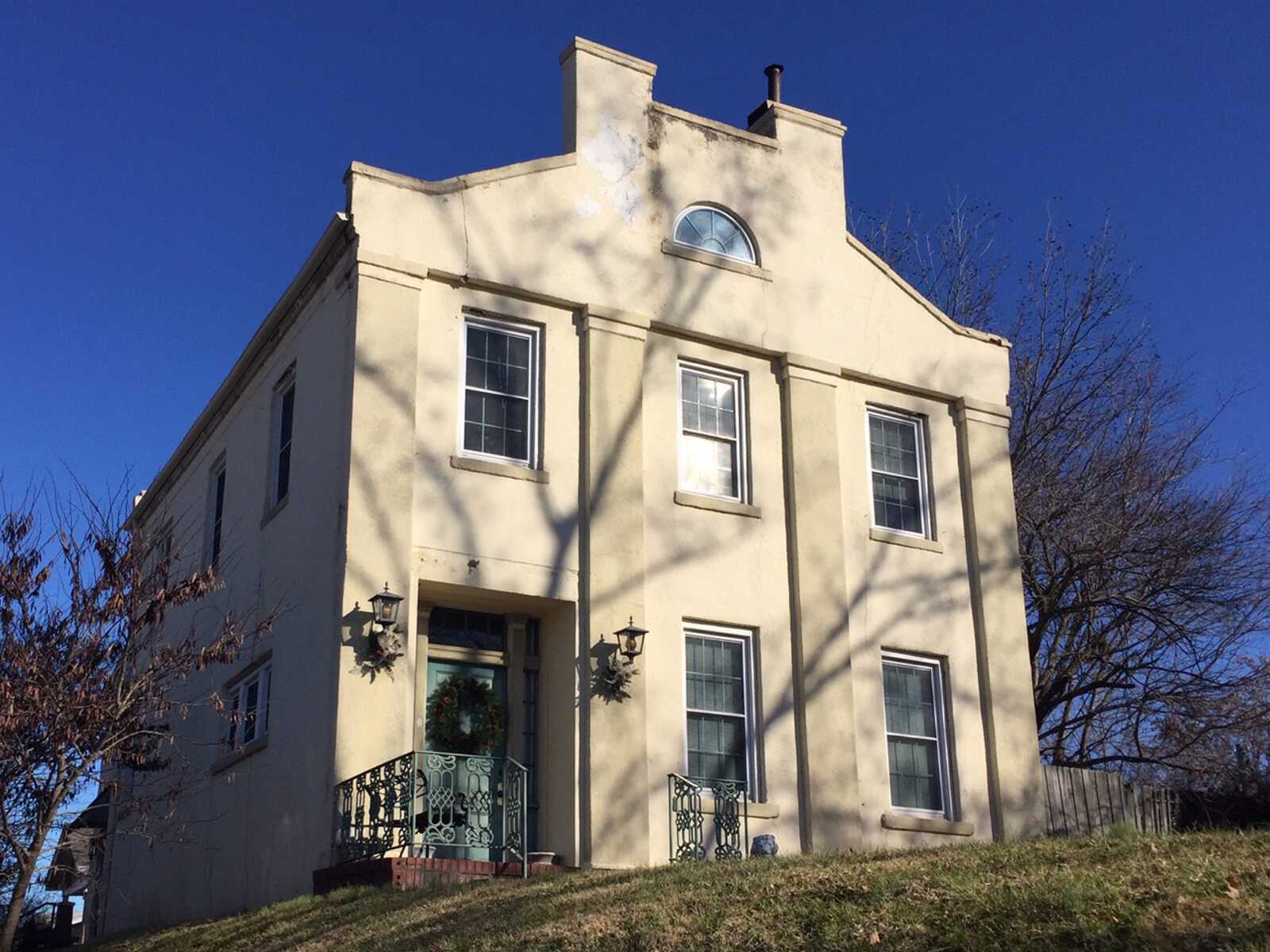 The historic Sherwood-Minton House: First a school, 1846
