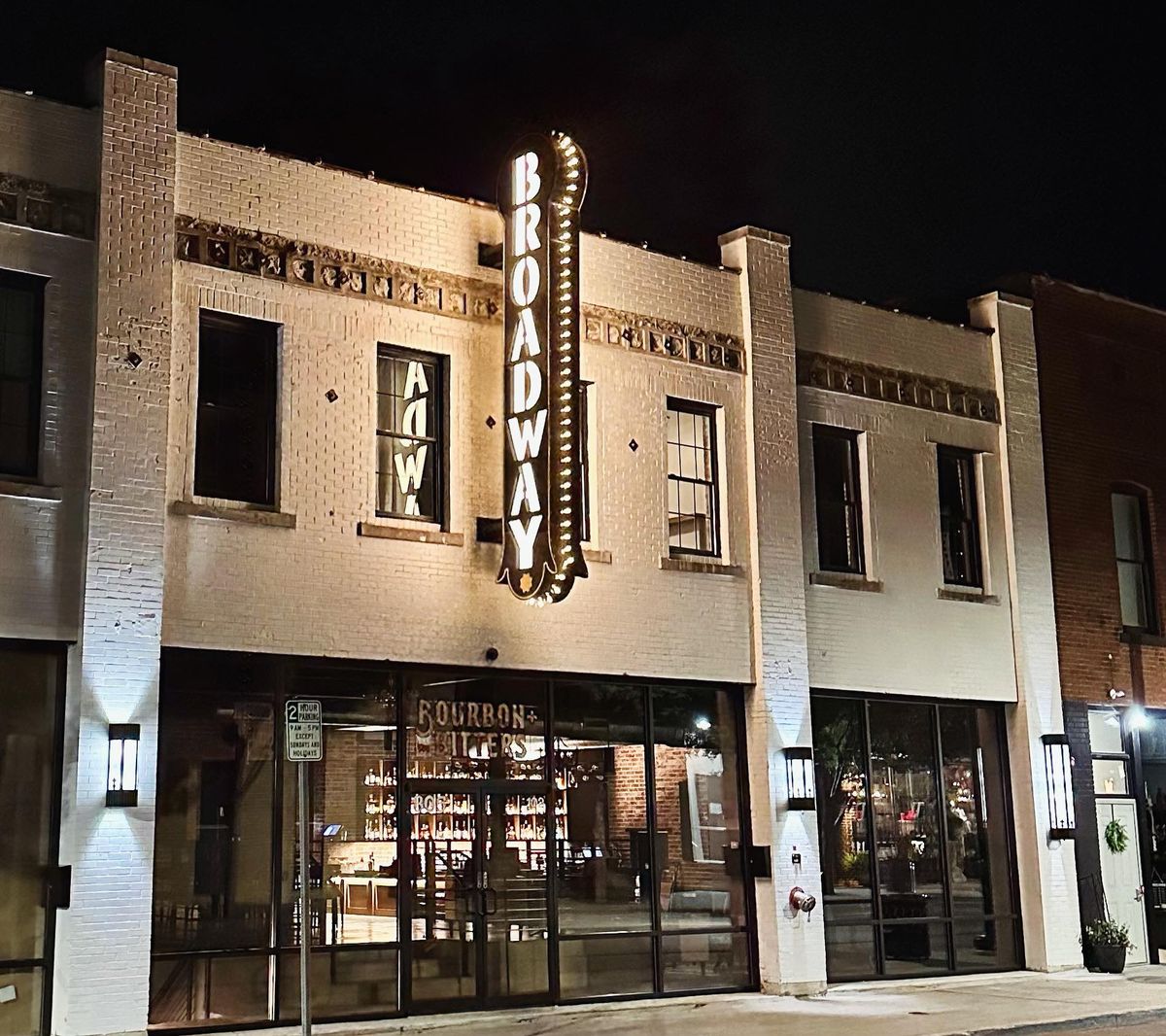 Former reporter Mark Bliss to hold book-signing benefit at historic th...