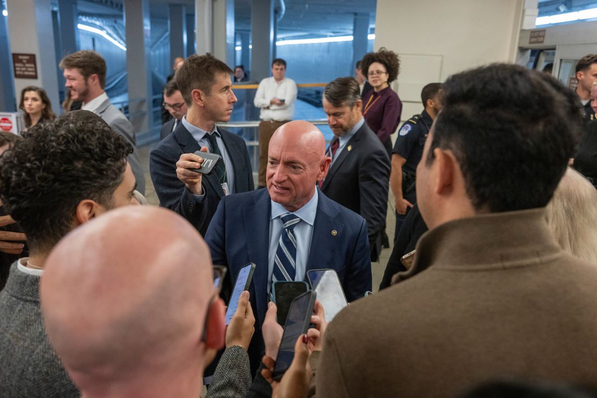 Sen. Mark Kelly calls Pentagon investigation into his remark...
