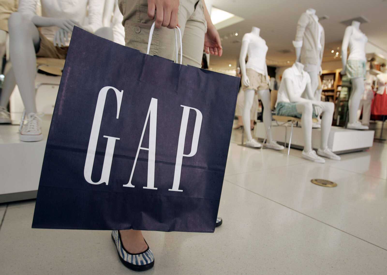 New Gap logo misses mark with fans