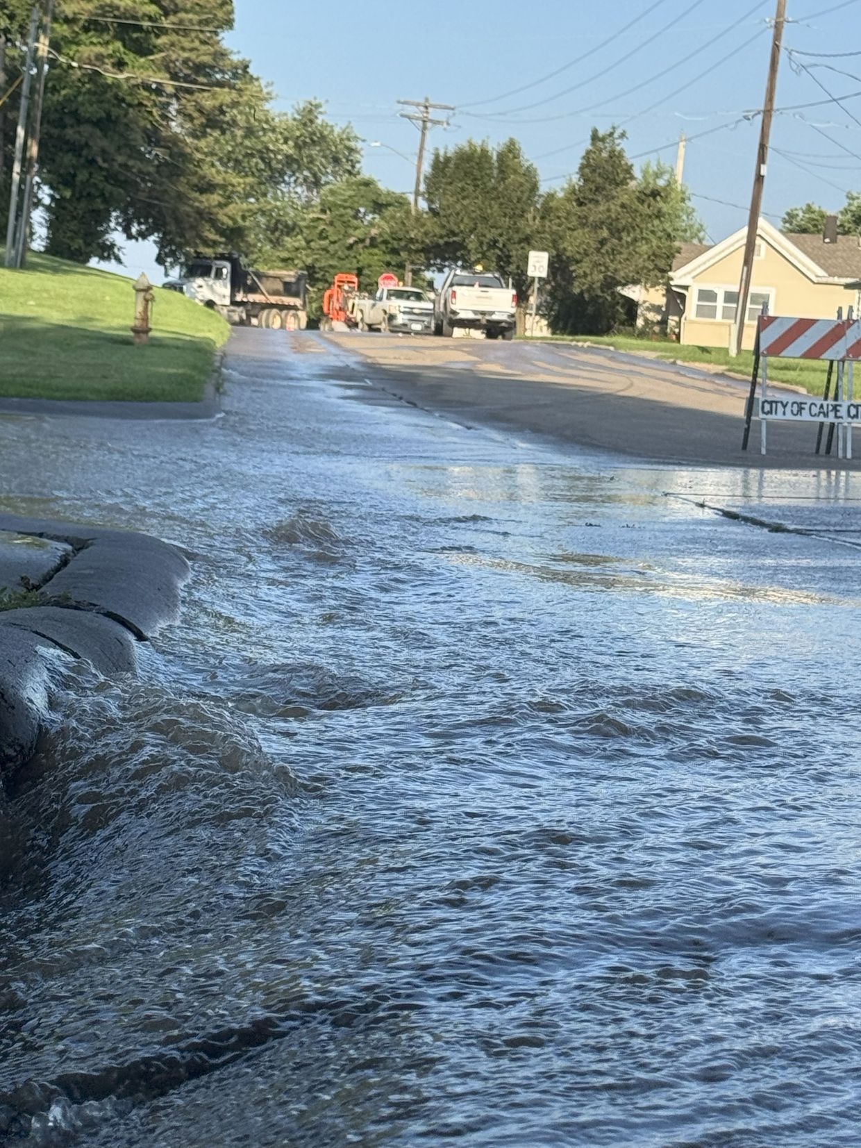 Water main break closes Bloomfield, Spring Street