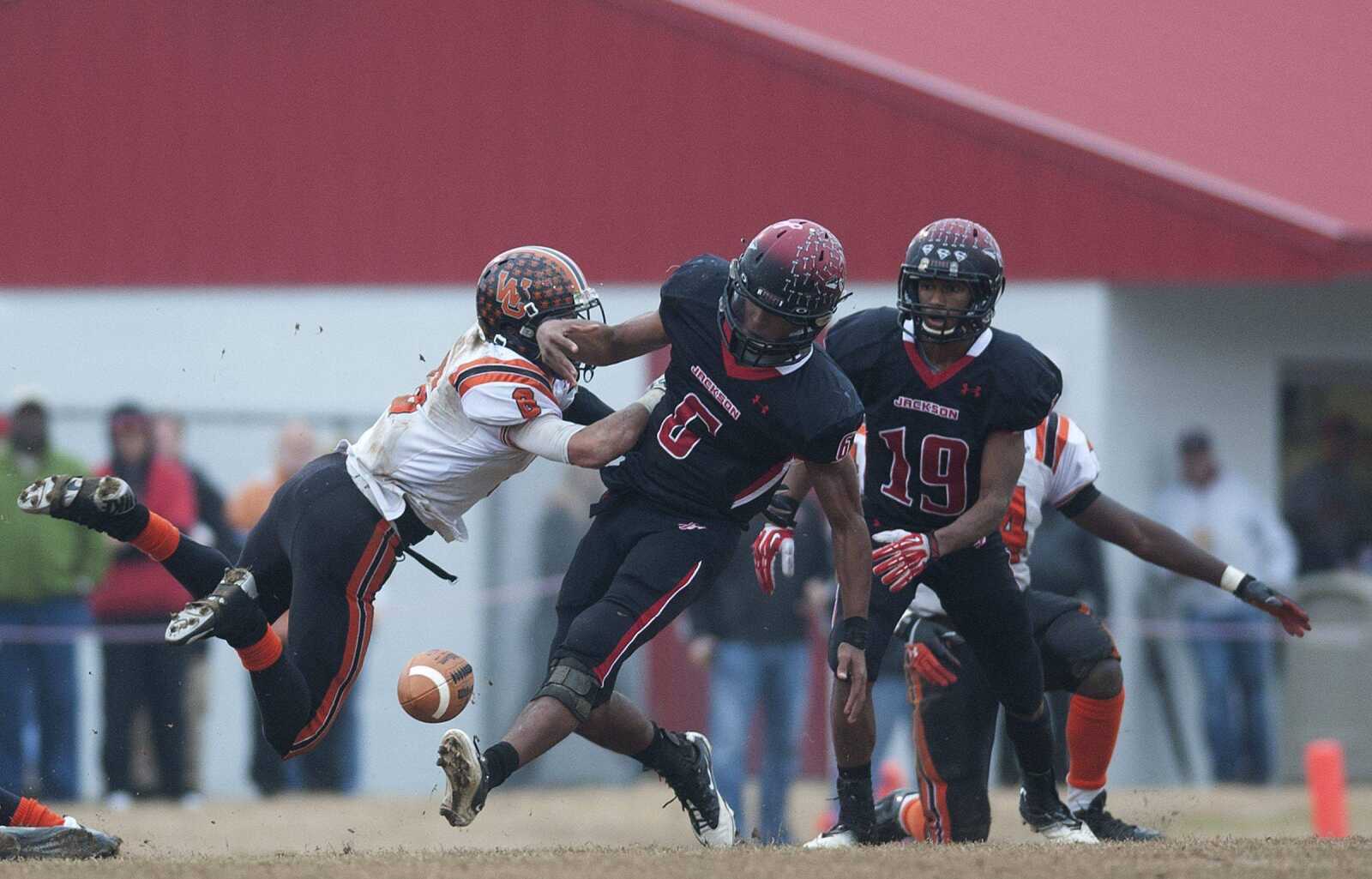 Jackson football team's comeback falls short in quarterfinals