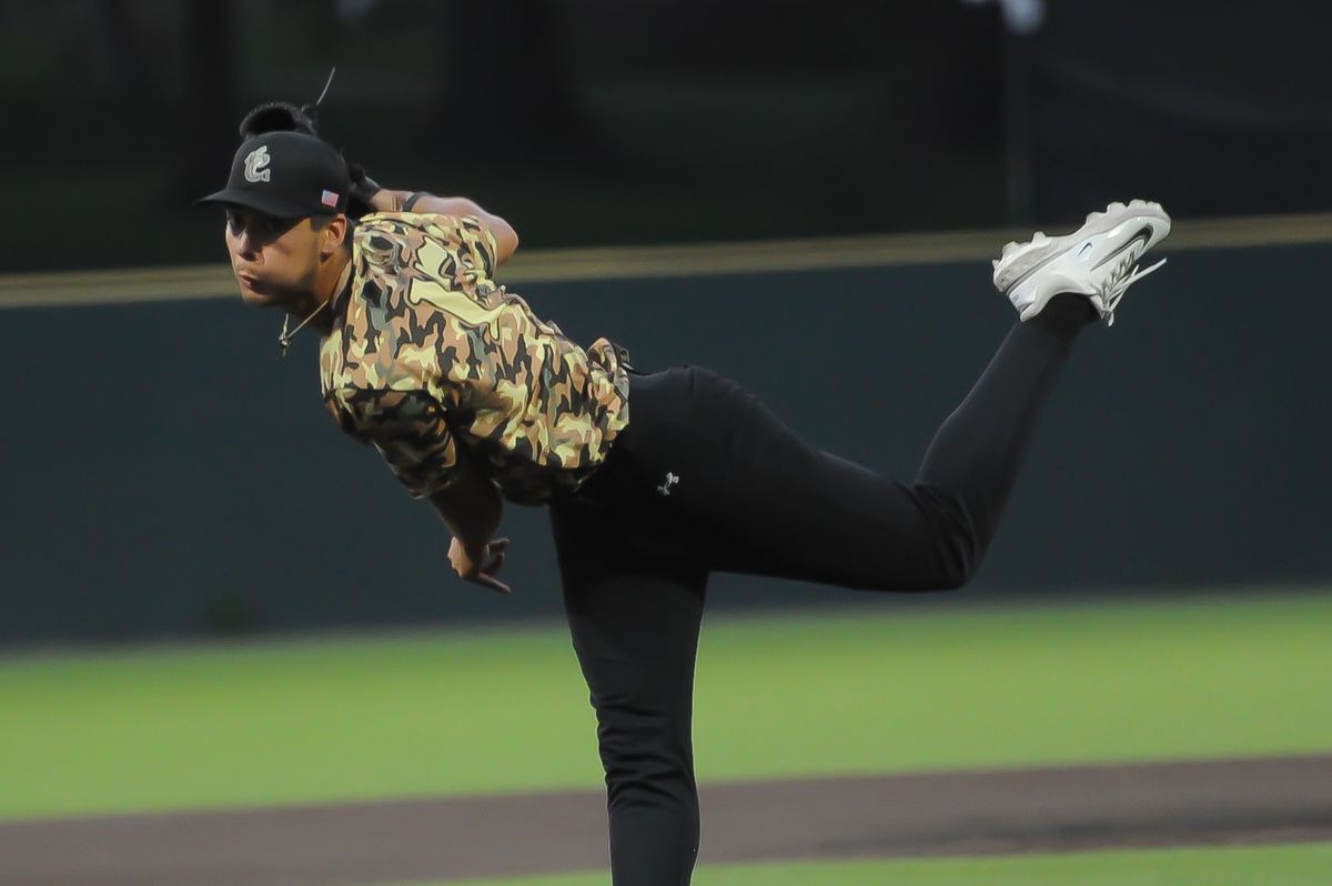 MacLaughlin dazzles, Catfish record shutout win over Alton on Wednesda...