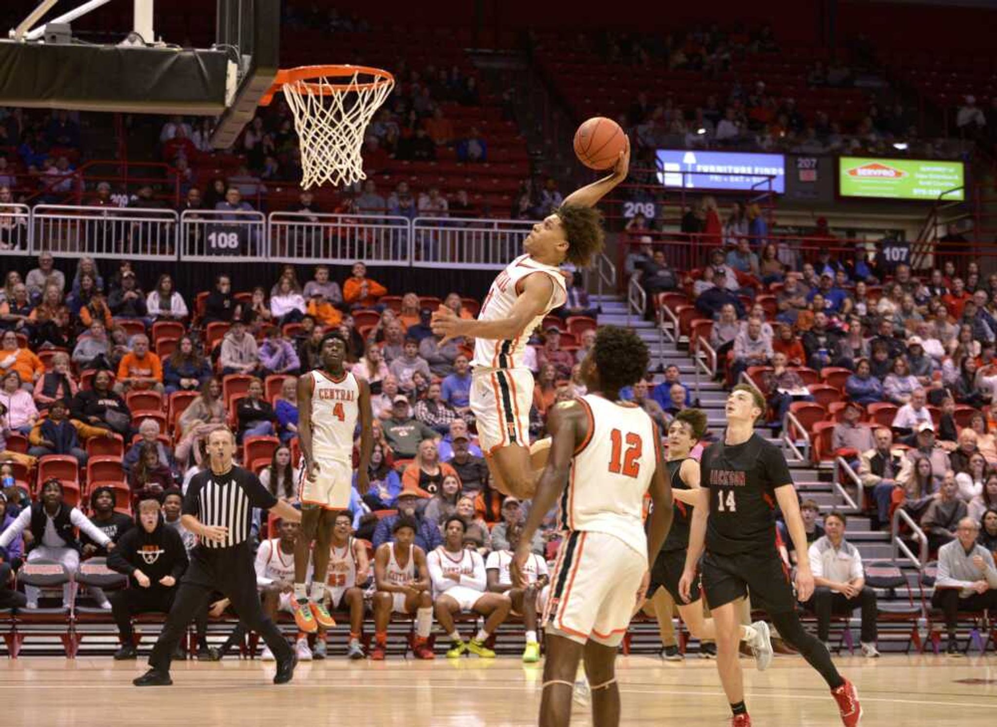 What to look forward to in the 2024 Southeast Missourian Christmas Tou...