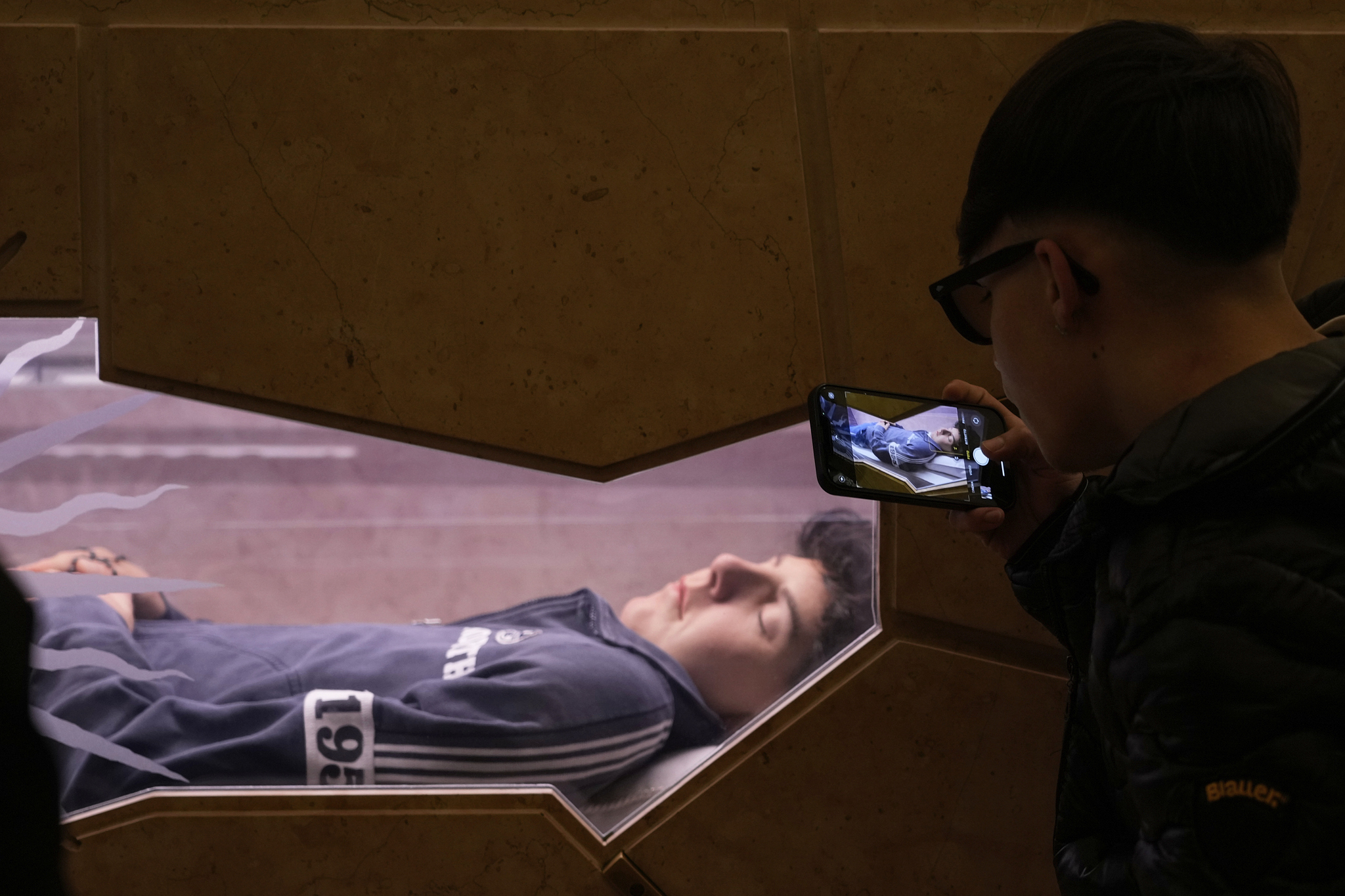 Crowds flock to newest Catholic saint in Assisi — a millennial teen wh...