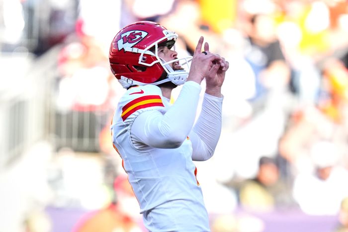 Broncos beat Chiefs 22-19 on Lutz's last-second field goal