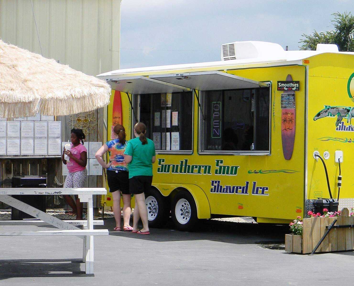 Kennett snow cone vendor hits 'the big time,' takes his stand to Mo. S...