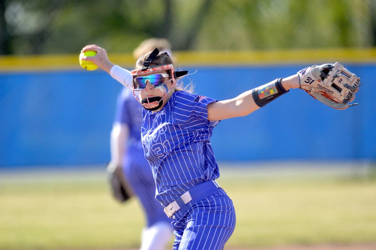 Diamond roundup: Deckerd perfect in dominant Oak Ridge win