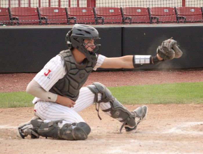 Jackson Indians outlast De Smet in extra innings, dominate Graves Coun...