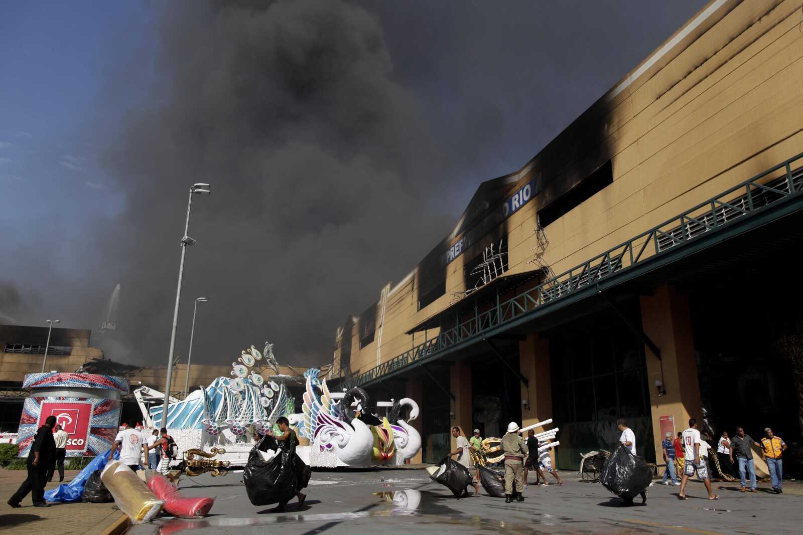 Blaze destroys costumes and floats for Rio's famous Carnival