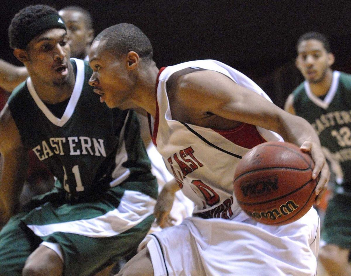 Freshman Thompson makes immediate impact on Redhawks men's b...