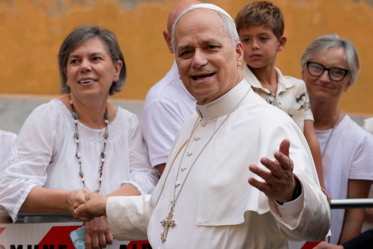 Pope Leo XIV celebrates Mass for local homeless people, invites them t...