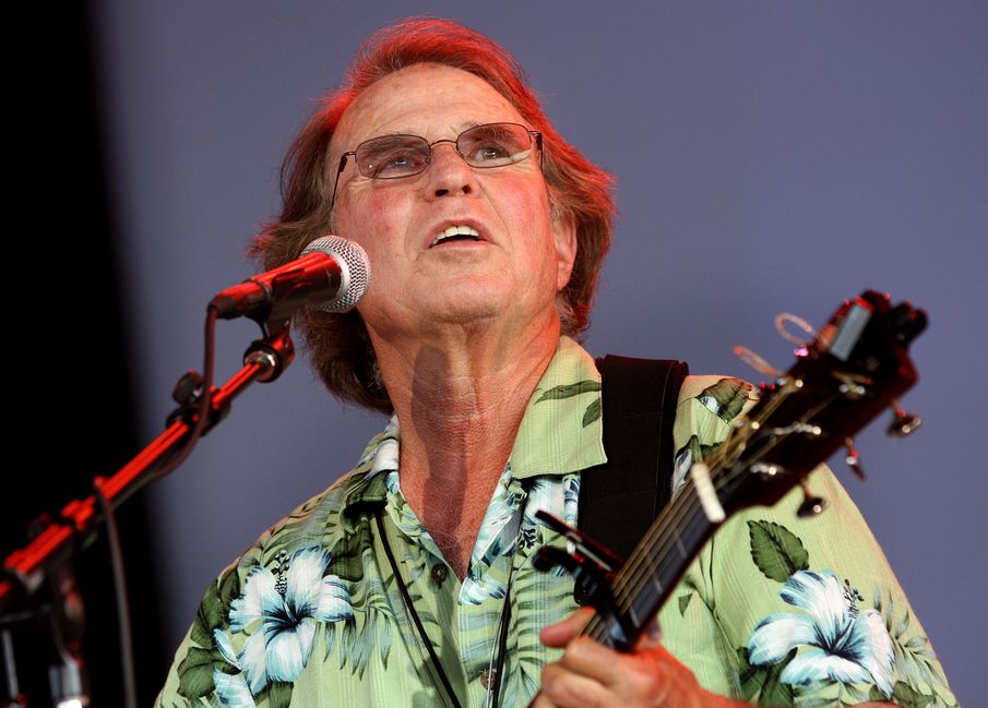 'Country' Joe McDonald, '60s rock star, proud protest counterculture i...