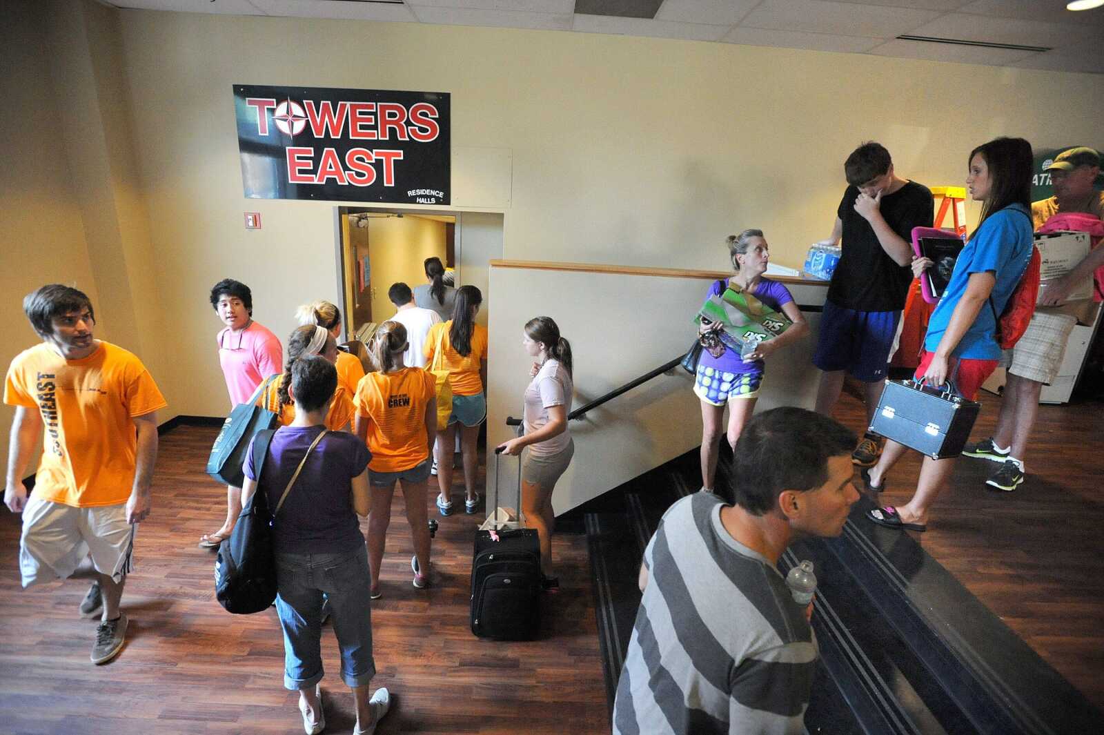 SEMO students start to fill dorms on move-in day