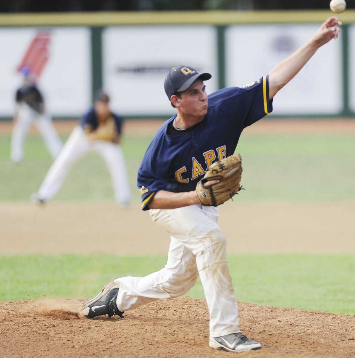 Missouri Bulls baseball team enjoys home cooking in 'road' game vs. Ca...