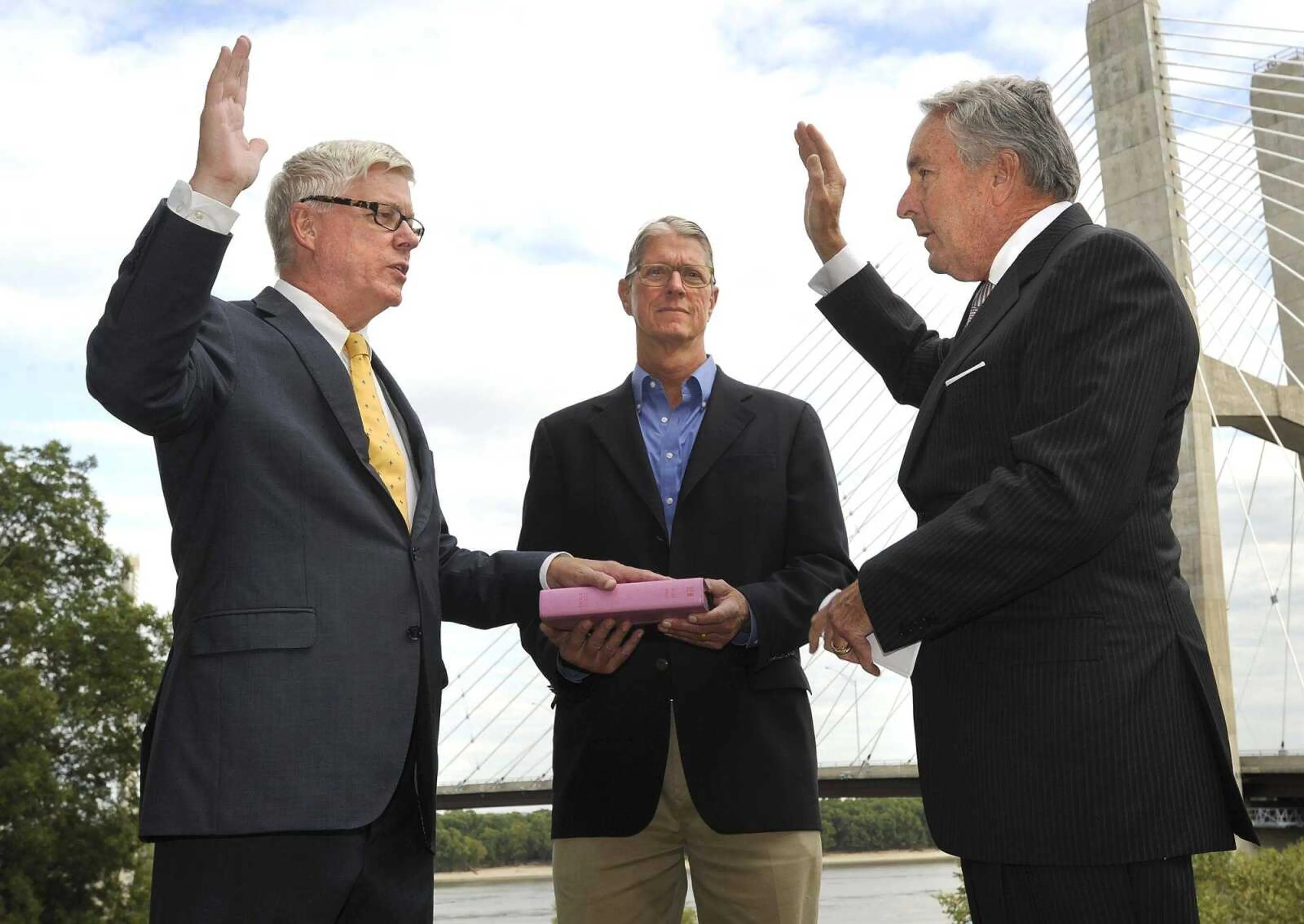 Gov.-elect endorses Cape's Peter Kinder to lead state Republican Party