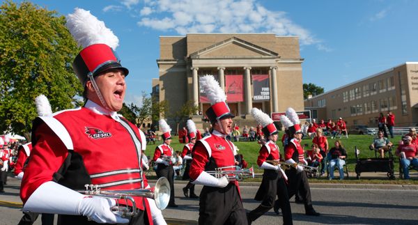 Photo gallery: Broadway hums with rhythm and red for SEMO Homecoming P...