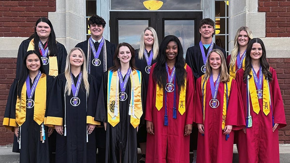 Meredith's Miracles recognizes student volunteers at ceremon...