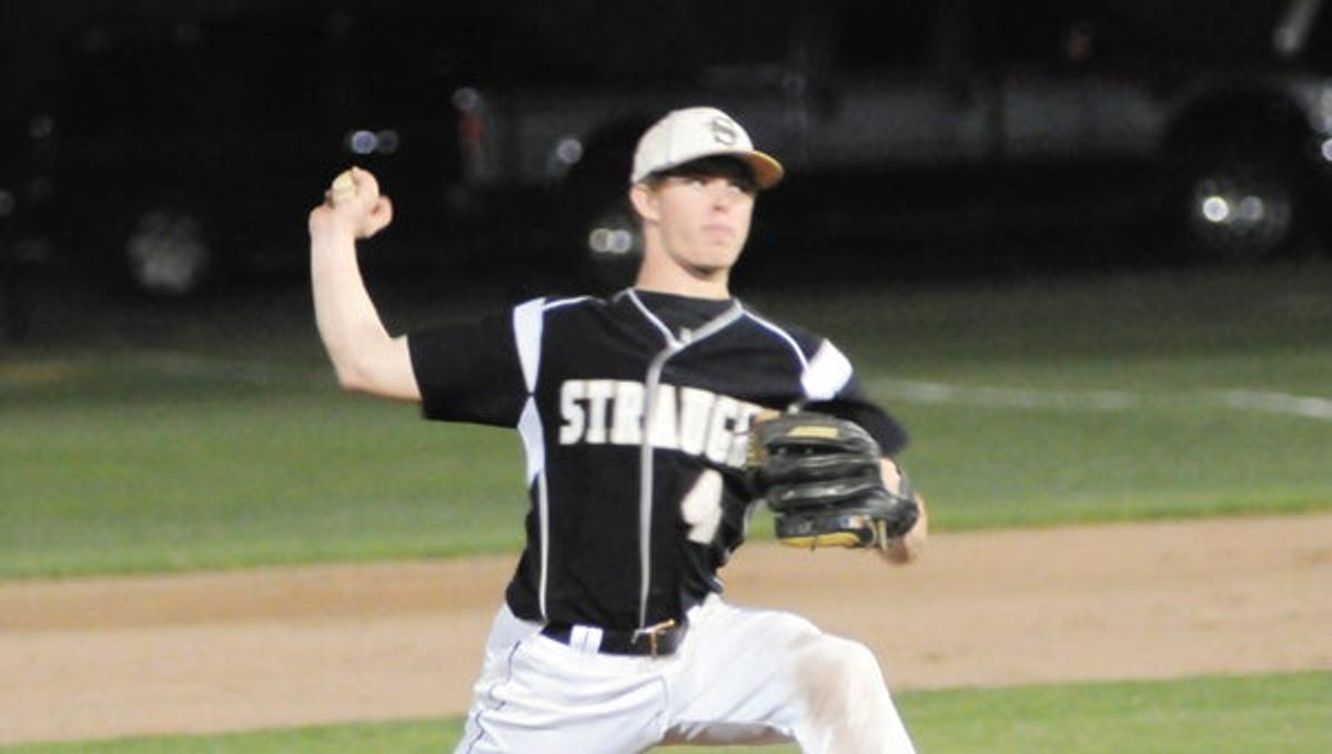 Dewrell signs with LBWCC