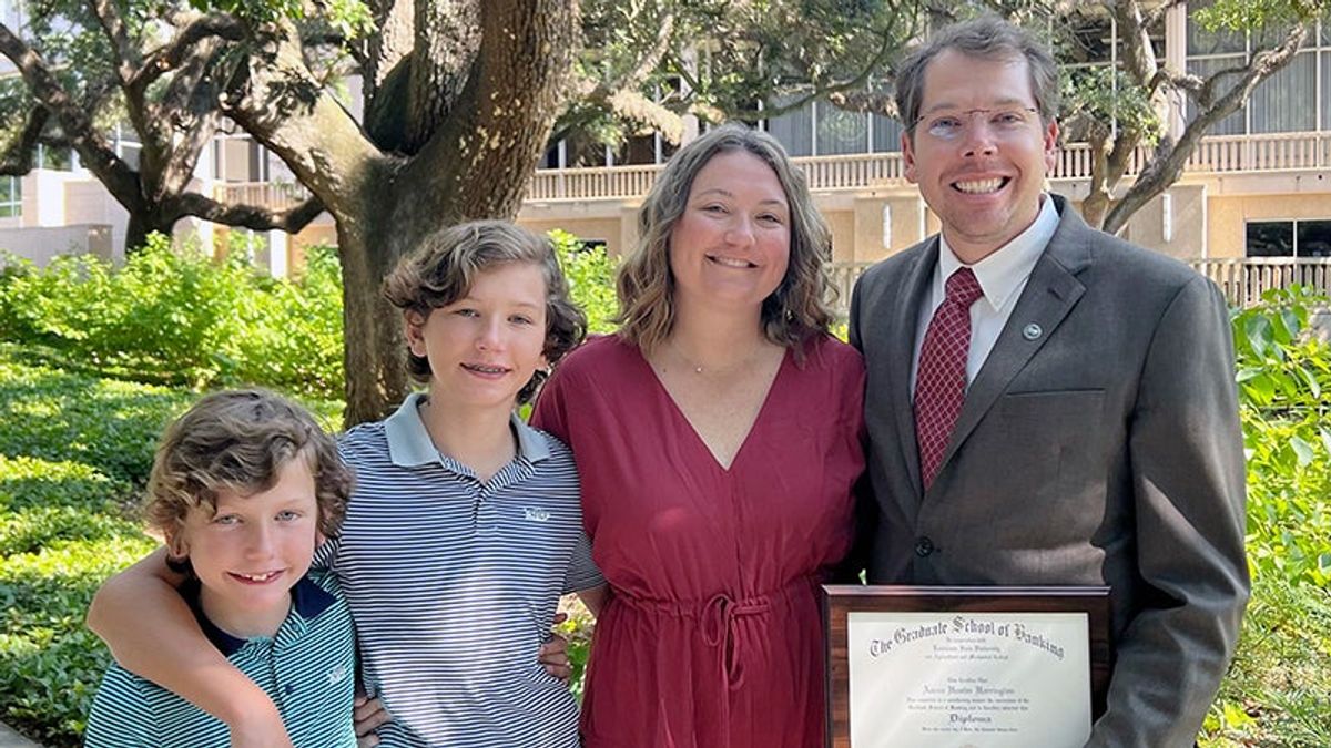 CCB Community Bank's Harrington completes graduate school