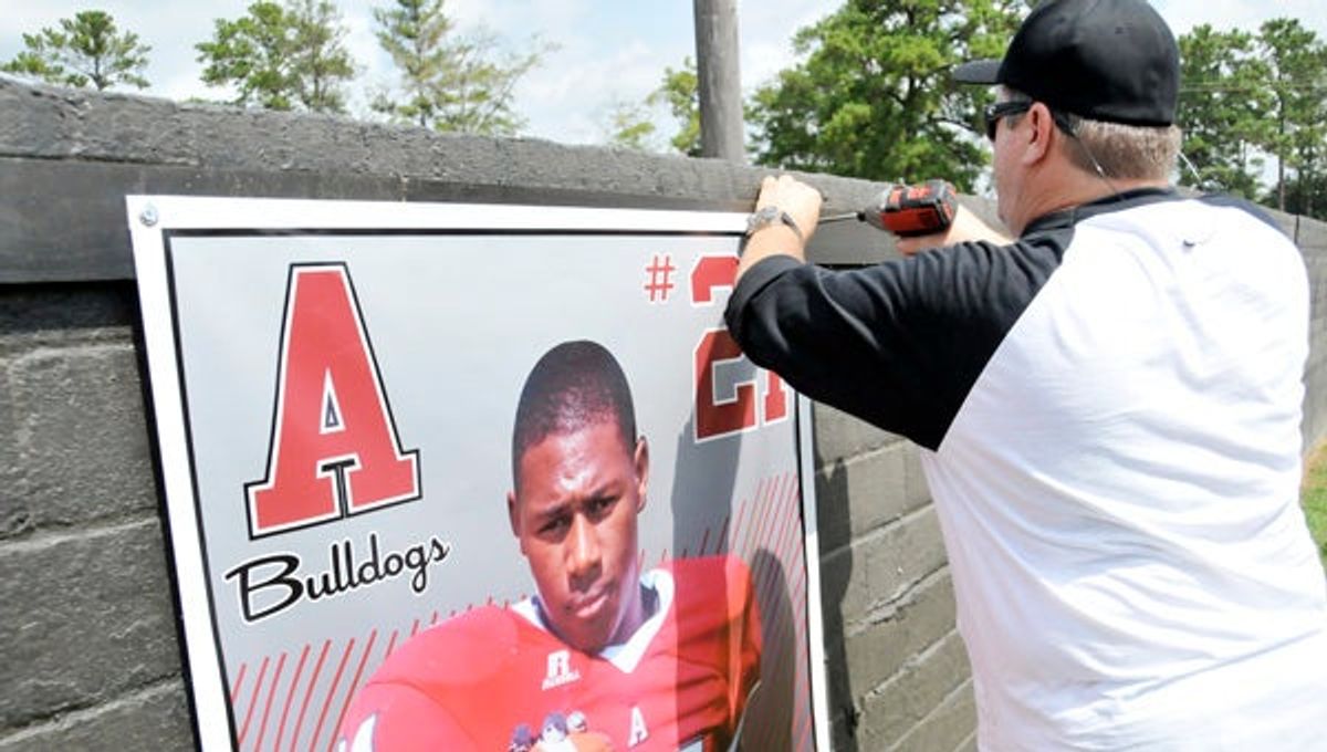 AHS to hang senior banners