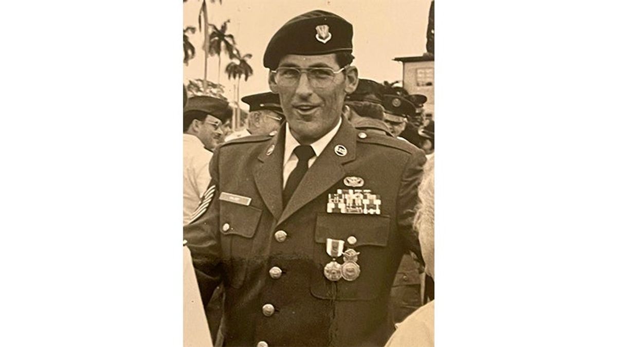 Gerald Walker, Chief Master Sergeant, U. S. Air Force, Vietnam War