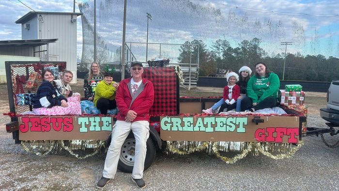 Red Level holds Christmas Parade December 13