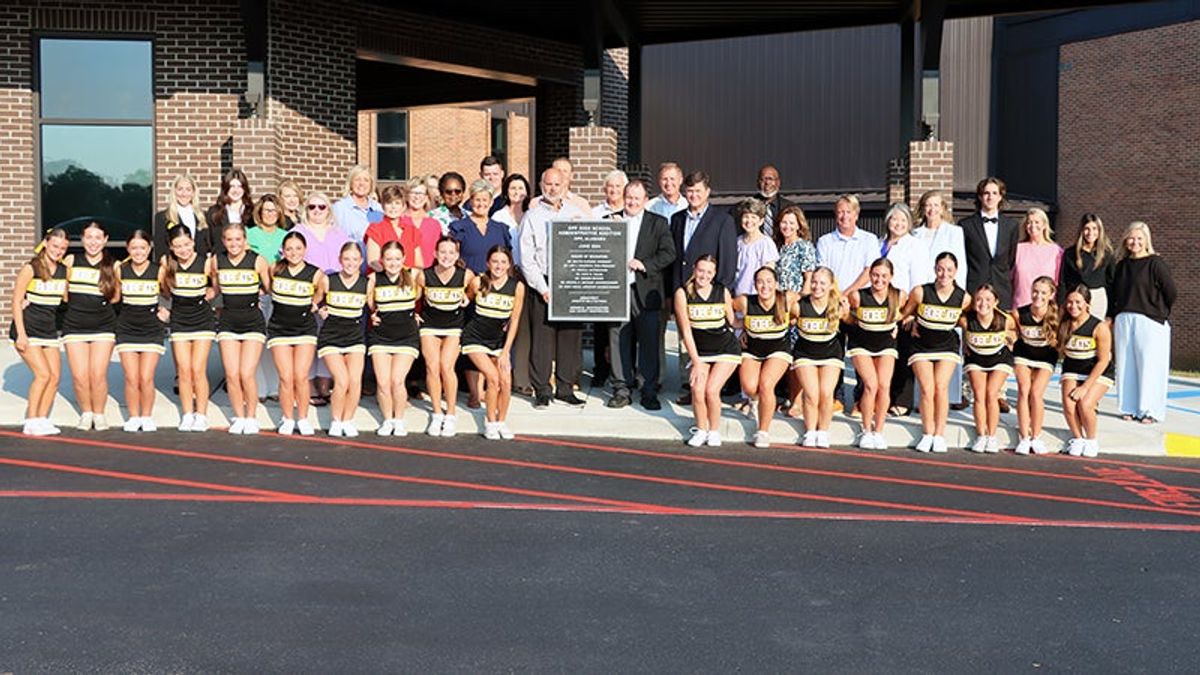 GRAND ENTRANCE FOR OHS: Opp officials celebrate completion o...