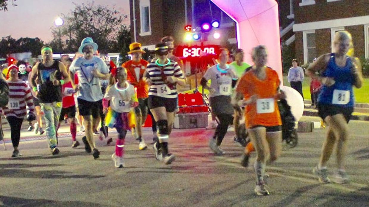 AOPA's annual Monster Mash Dash raises $7,600