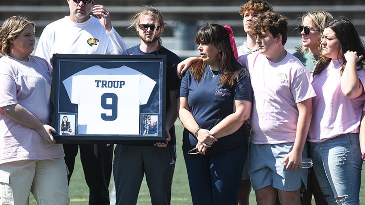 Troup High School retires Mary Joy Moosman's soccer jersey