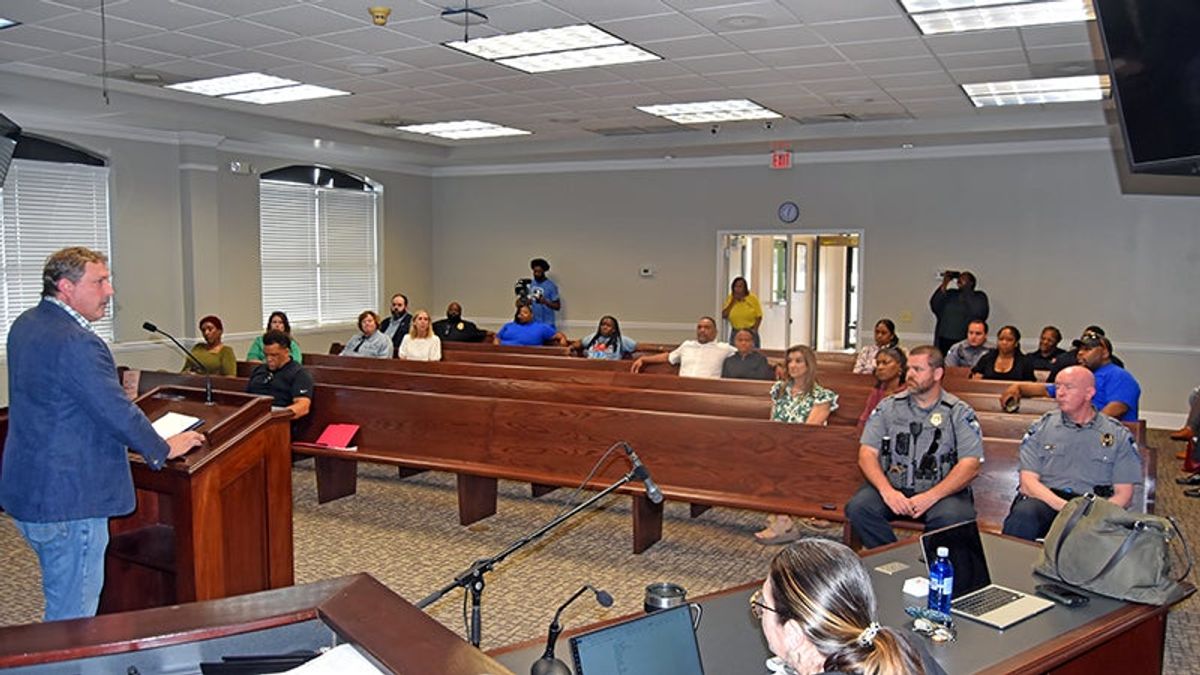 LaGrange discusses ideas to reduce crime and violence