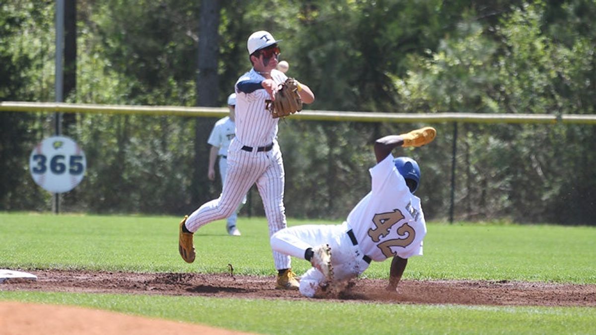 Timely hits, pitching dominance from Murphy sees Troup earn ...
