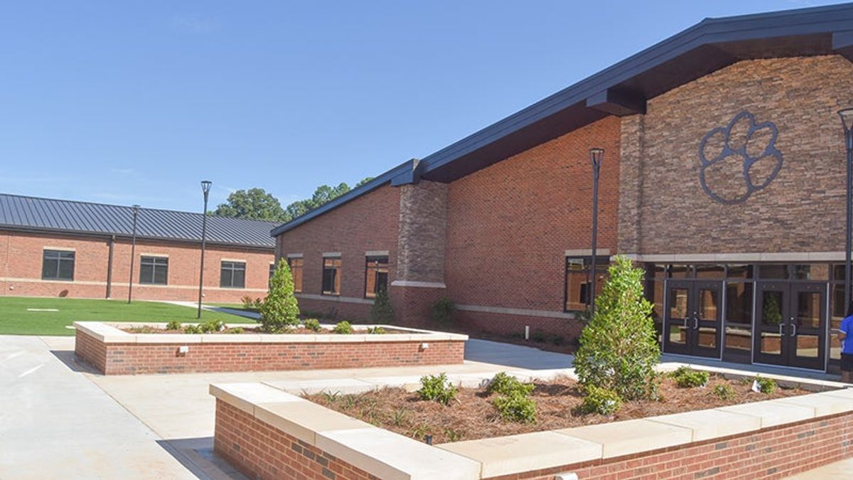 TCSS cuts ribbon on new Rosemont Elementary School