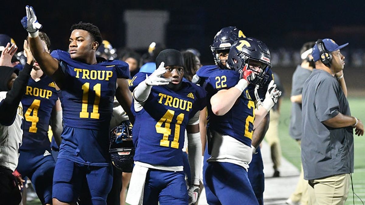 Troup falls to no. 5 Sandy Creek 55-48 in wild back-and-forth game