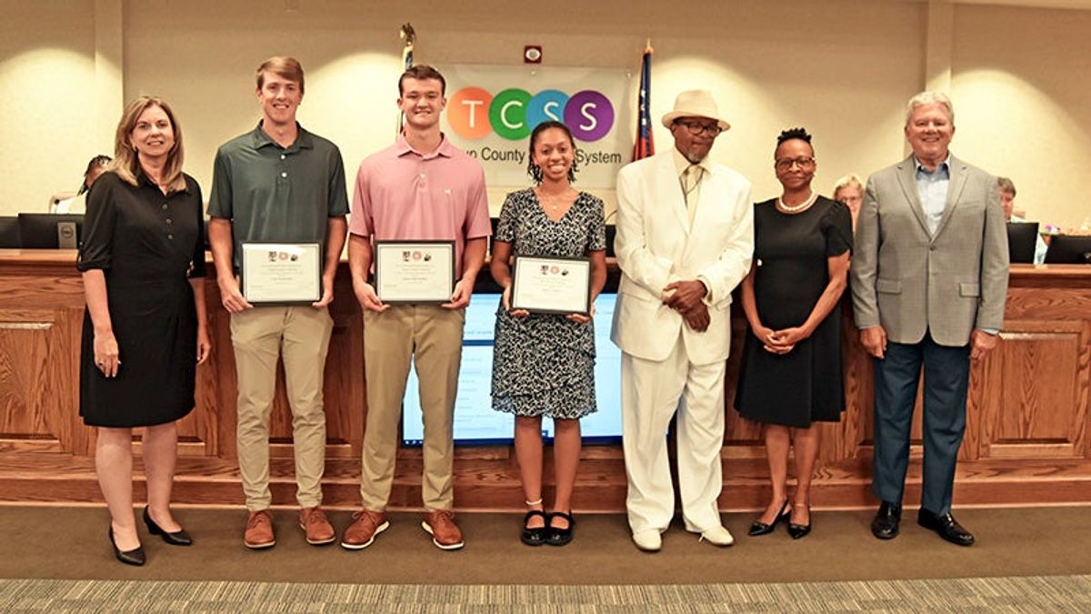 Dernell Renauld Stenson Foundation scholarships awarded