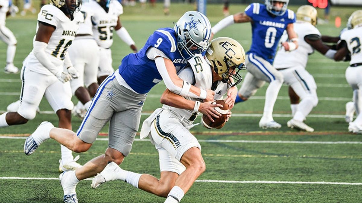 Hunting quarterbacks: Spencer Stroud is making the most of a breakout ...