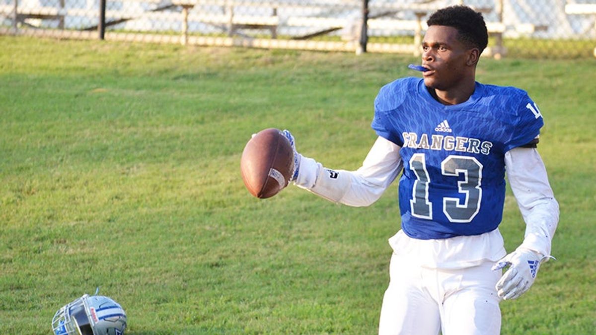 High school senior dies in head-on crash with ambulance in K...