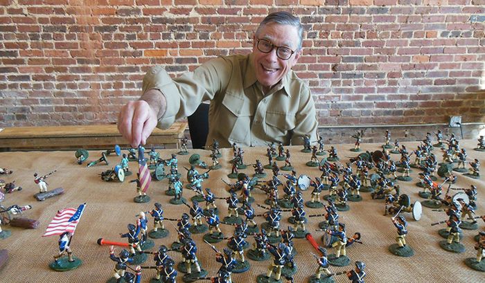 Gallery showcases Epic Battle dioramas