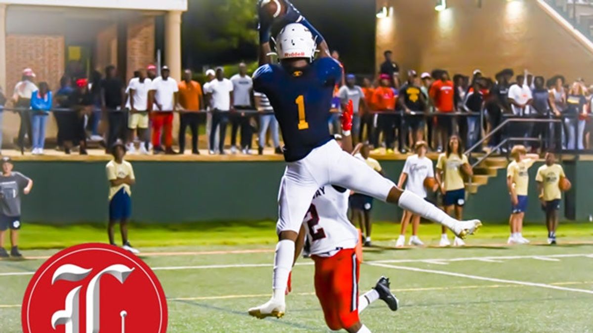 'That's the Tim Tebow jump pass': Troup uses special red zone play, st...
